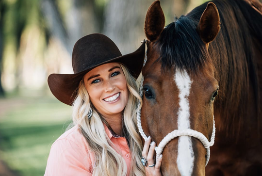 Amberley Snyder | Her Remarkable Comeback in Barrel Racing – StreamZ (USA)